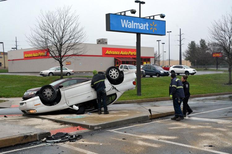 Two-car collision in Wal-Mart parking lot leaves three people injured ...