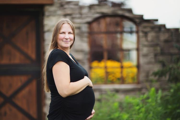 Capturing the baby bump with professional maternity photos | Life ...