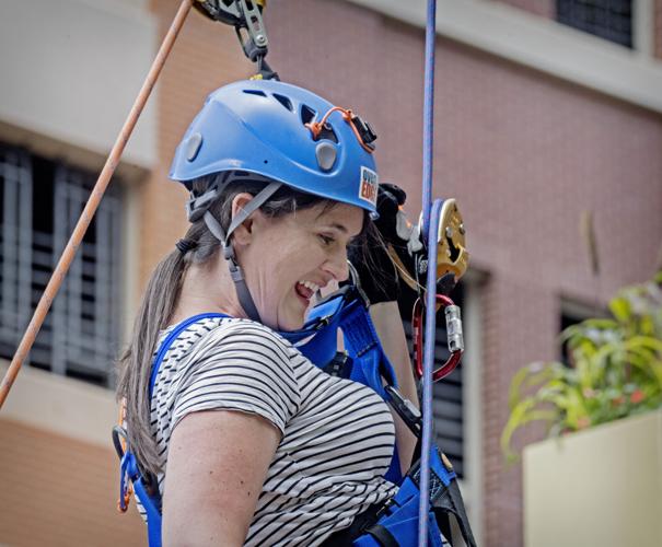 Rappeling for a cause: VisionCorps raises money at Holiday Inn ...