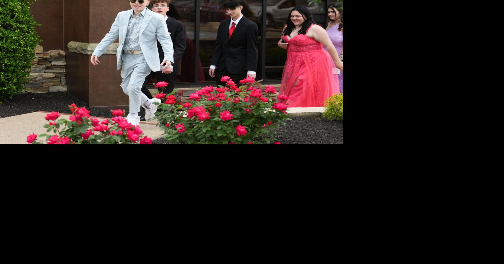 Penn Manor parties it up at 2024 prom [photos] | Local News ...