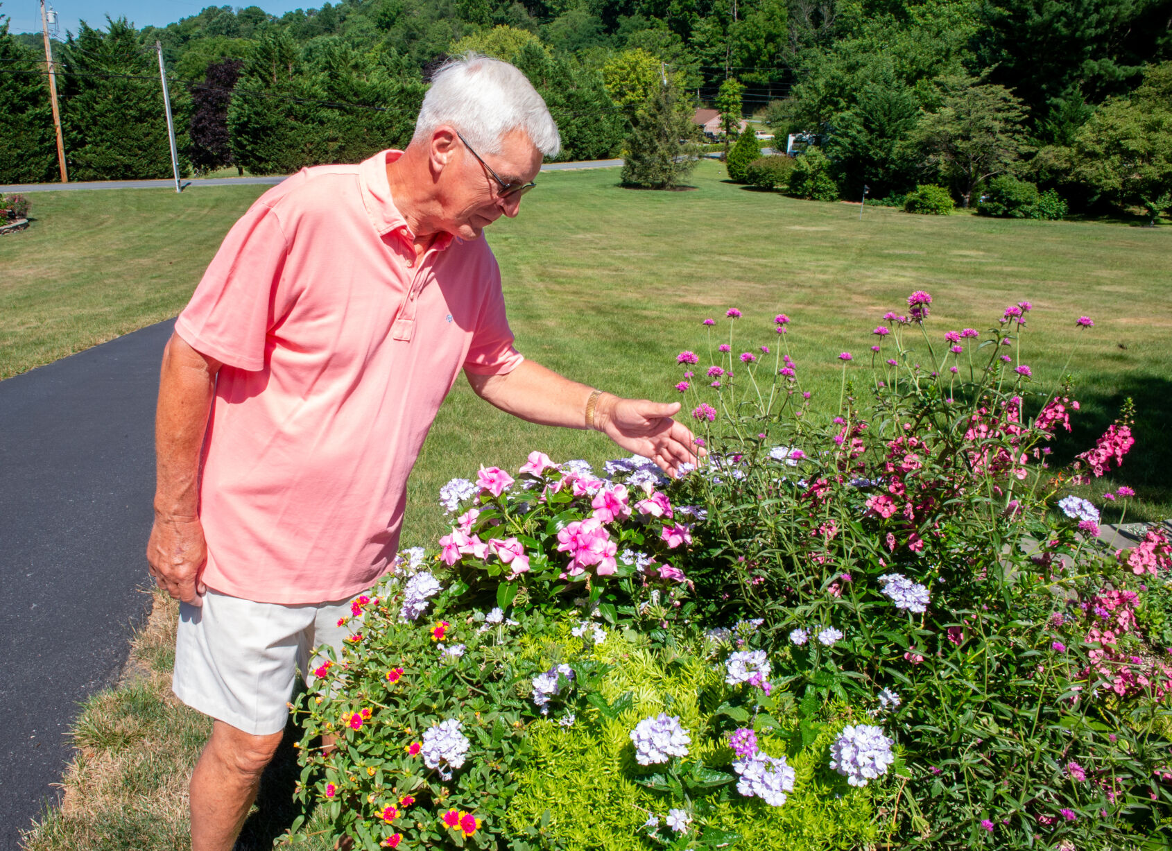 Tour 12 gardens in Lancaster's southern end, including this spot ...