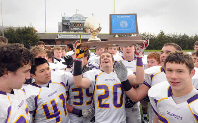 PIAA FOOTBALL FINAL: Crusaders golden again | Sports | lancasteronline.com