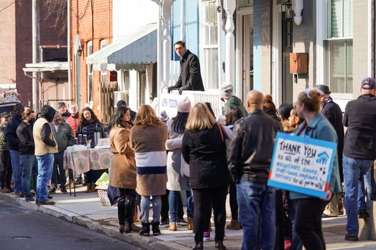 Celebrate Manny and Awilda Cruz’s achievement of homeownership [photos ...