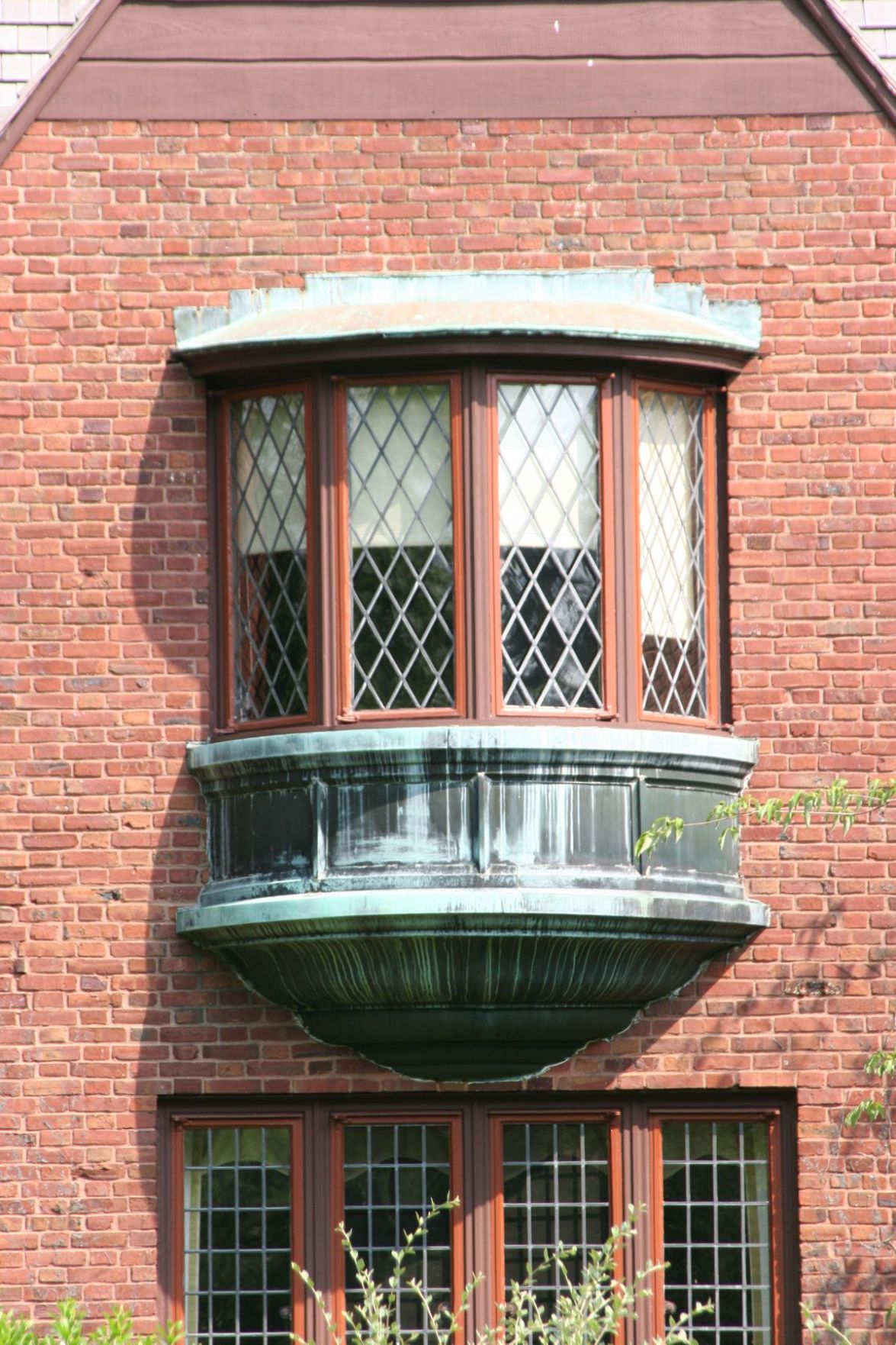 Design Intervention: Looking at the world through oriels | Home ...