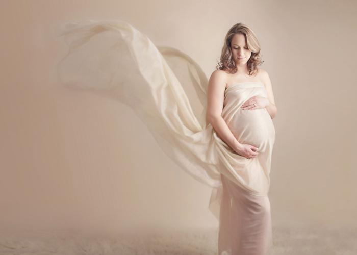 Capturing the baby bump with professional maternity photos | Life ...