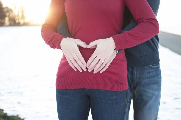 Capturing the baby bump with professional maternity photos | Life ...