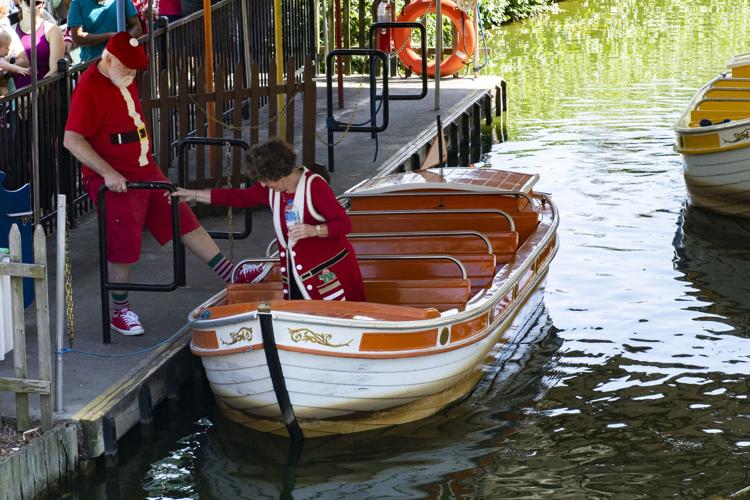 Santas take over Dutch Wonderland during 7th annual Santa Gathering ...