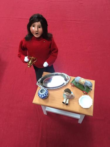 Antiques expert assesses the market for Christmas collectibles | Home ...