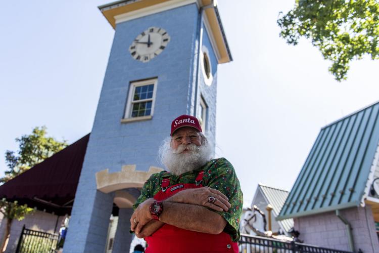 Santas take over Dutch Wonderland during 7th annual Santa Gathering ...
