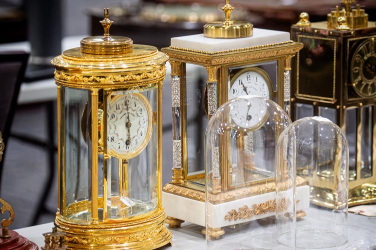 Timepieces in spotlight at Watch & Clock Collectors convention [photos ...