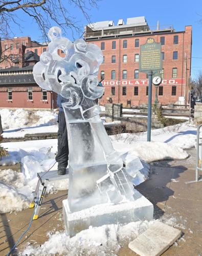 Artists carve chilly sculptures for Lititz Fire & Ice kickoff [photos ...