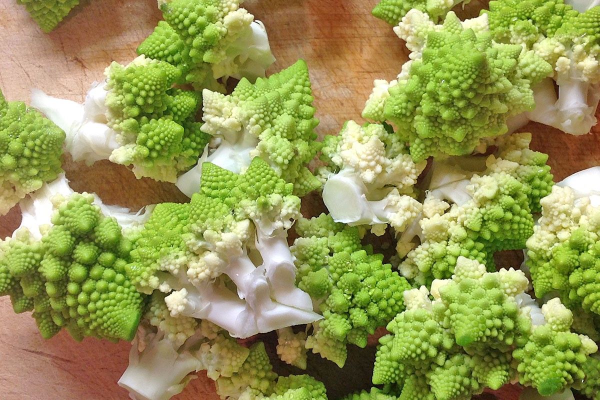 Produce Geek: Cauliflower meets broccoli in Romanesco | Food ...
