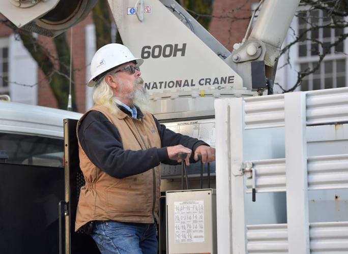 Christmas tree arrives in downtown Lancaster city [photos] | Local News ...