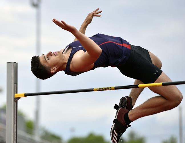 Dramatic finishes in the jumps highlight Day 1 of the L-L League track ...