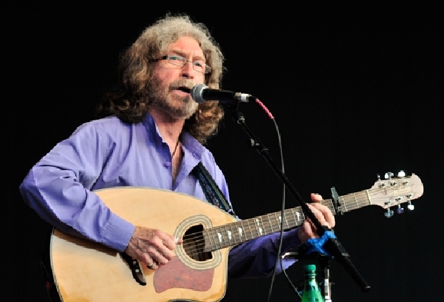 Tannahill Weavers bring Scottish sound to Long's Park series ...