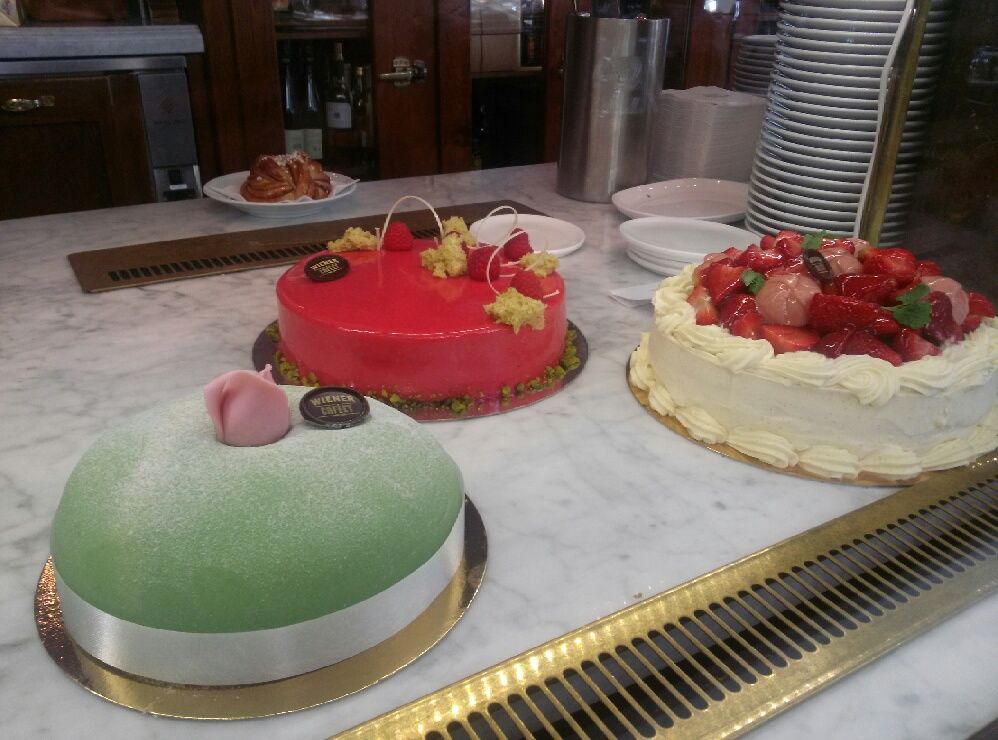Lancaster pastry chef teaches sugar sculpting to top Swedish team ...