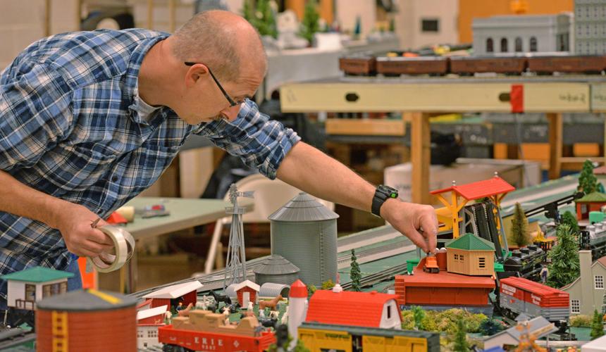 All aboard: holiday train display returns to Elizabethtown Public ...