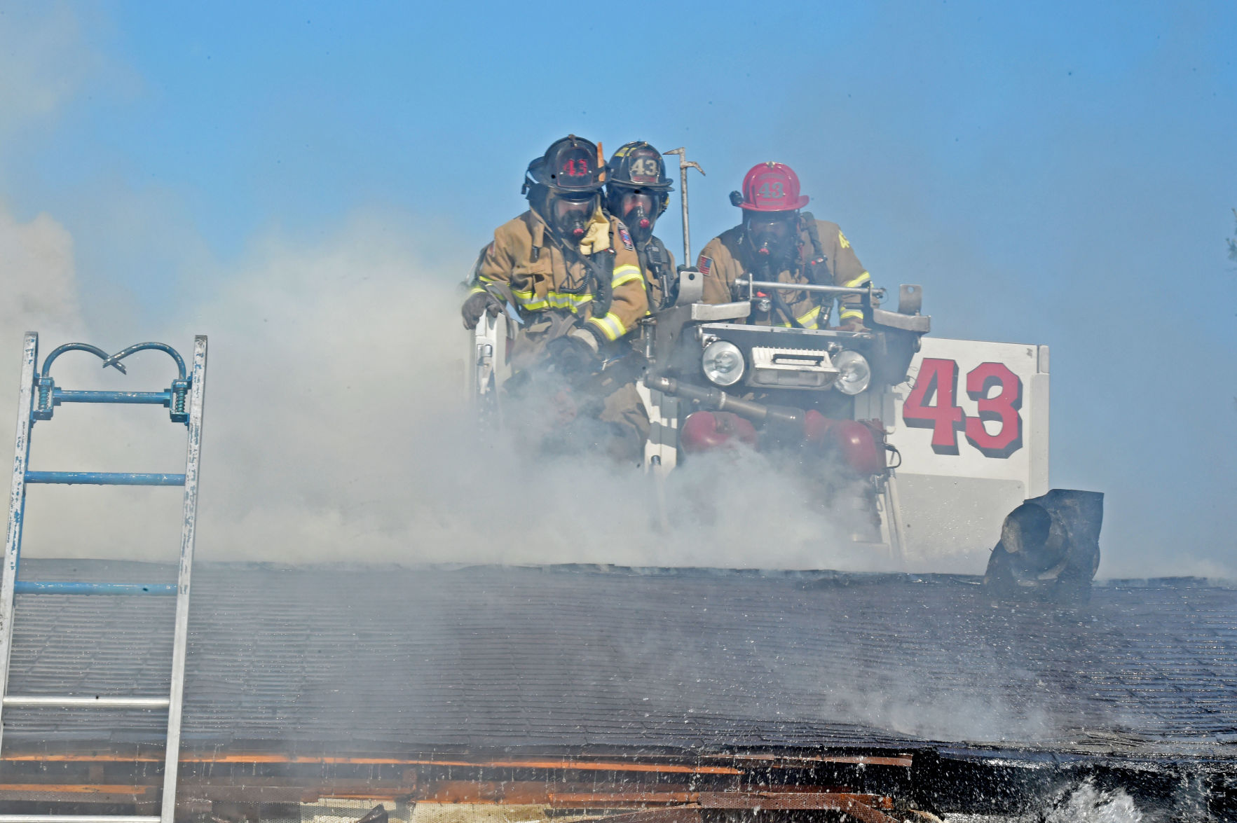 Firefighter battle fire in East Lampeter Township {photos} | Local News ...