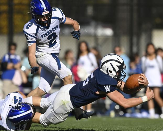 Lampeter-Strasburg vs. Wyomissing - L-L League Week 10 football [photos ...
