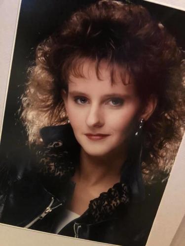 Do you remember Glamour Shots? Only five survive at malls across ...