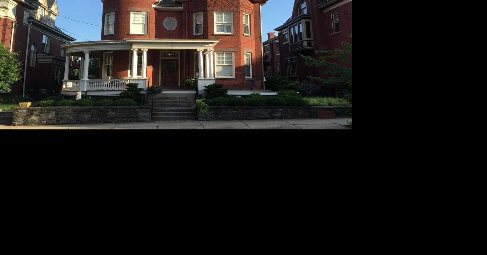 Examples of bay and bow windows in Lancaster home design [photos ...