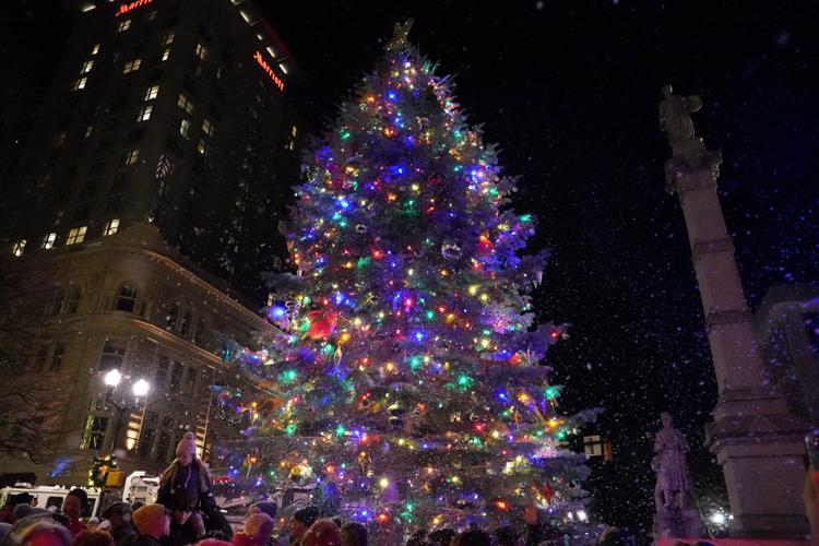 Mayor's Tree Lighting brings thousands to Penn Square, kicking off ...