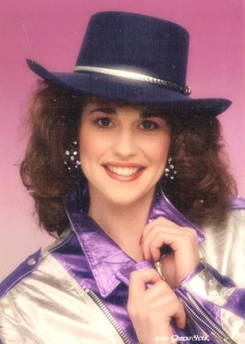 Do you remember Glamour Shots? Only five survive at malls across ...
