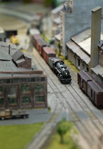 Make tracks for holiday model train displays | Entertainment ...