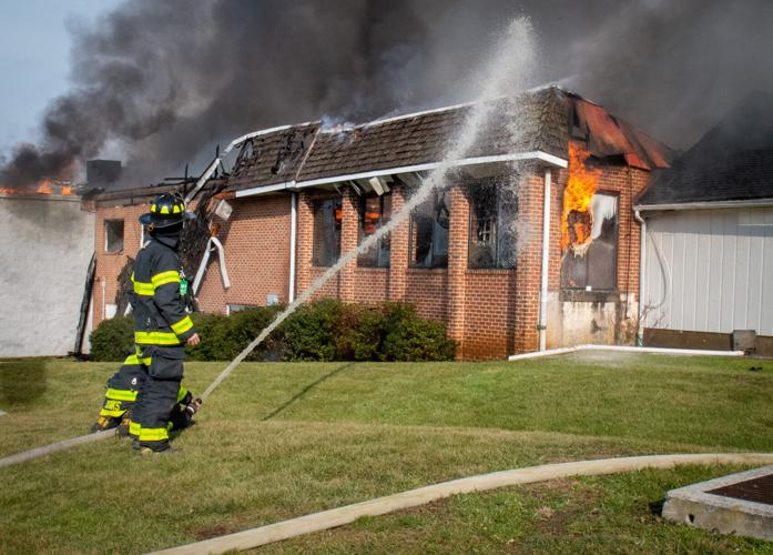 Scenes from the fire at Hershey Farm Restaurant & Inn in Ronks [photos ...