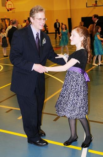 Dads, daughters bond at Hans Herr Elementary sweetheart dance | News ...