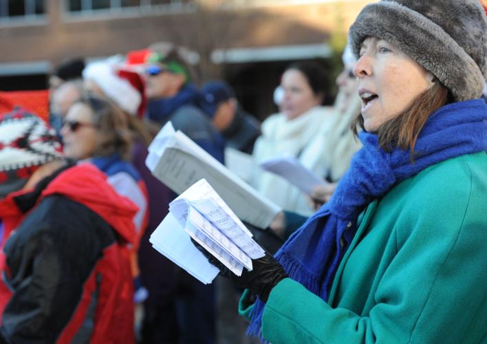 VIDEO: Hallelujah Chorus flash mob spreads cheer in Lancaster | Local ...