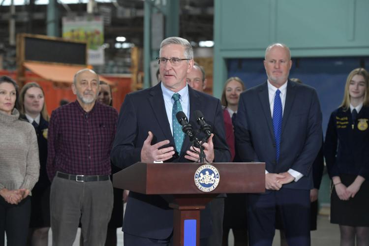 Pennsylvania Farm Show butter sculpture unveiling [photos ...
