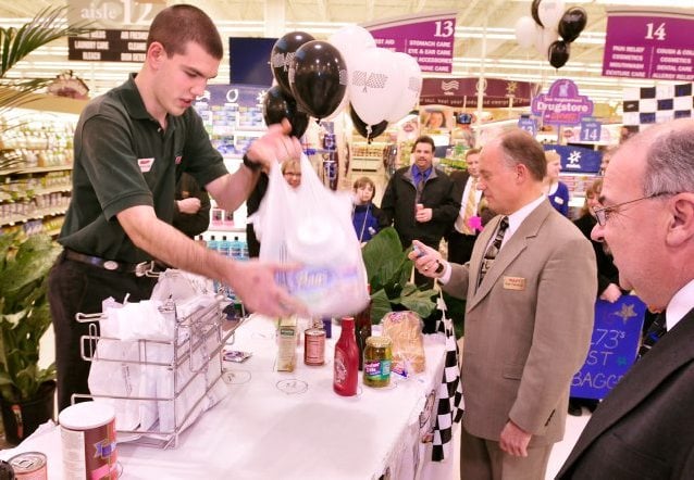 Centerville cashier tops in bagging contest | News | lancasteronline.com