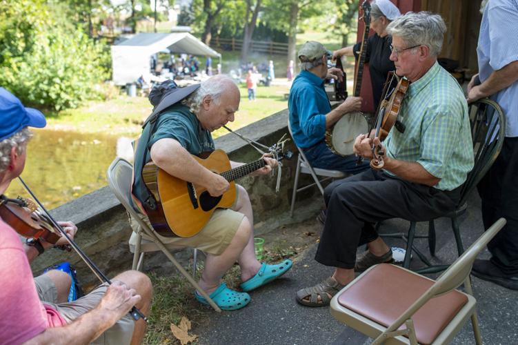 Poole Forge hosts a day filled with family fun [photos] | Entertainment ...