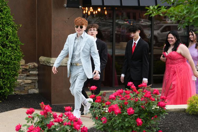 Penn Manor parties it up at 2024 prom [photos] | Local News ...