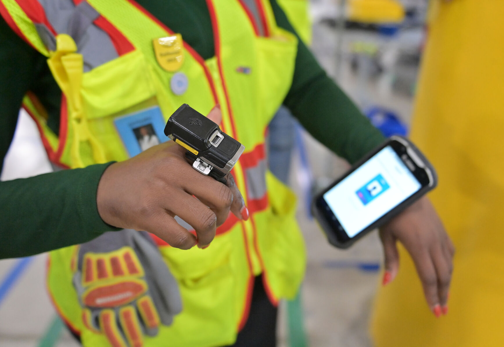 Look inside how Amazon's central Pa. warehouses get packages to your ...