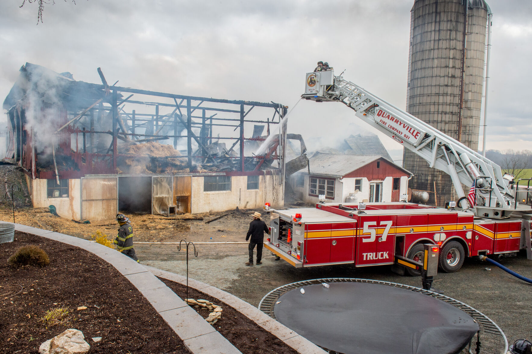 Fire breaks out in Colerain Twp. barn [photos] | | lancasteronline.com