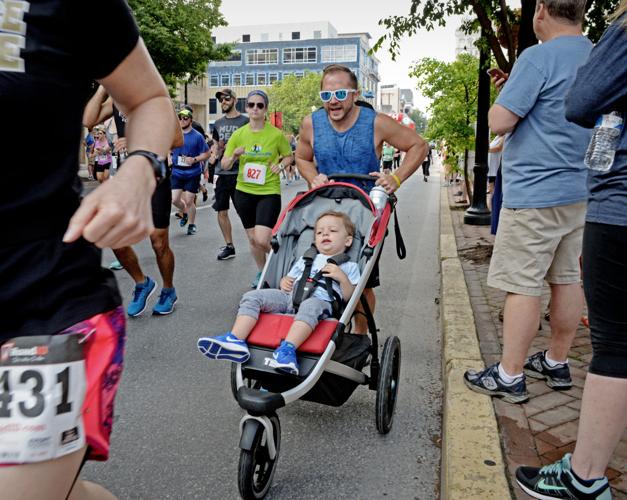 Runners take part in 5-mile Red Rose Run; proceeds benefit Central ...