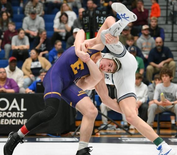 Class 3A wrestlers face final step toward states at District 3/South ...