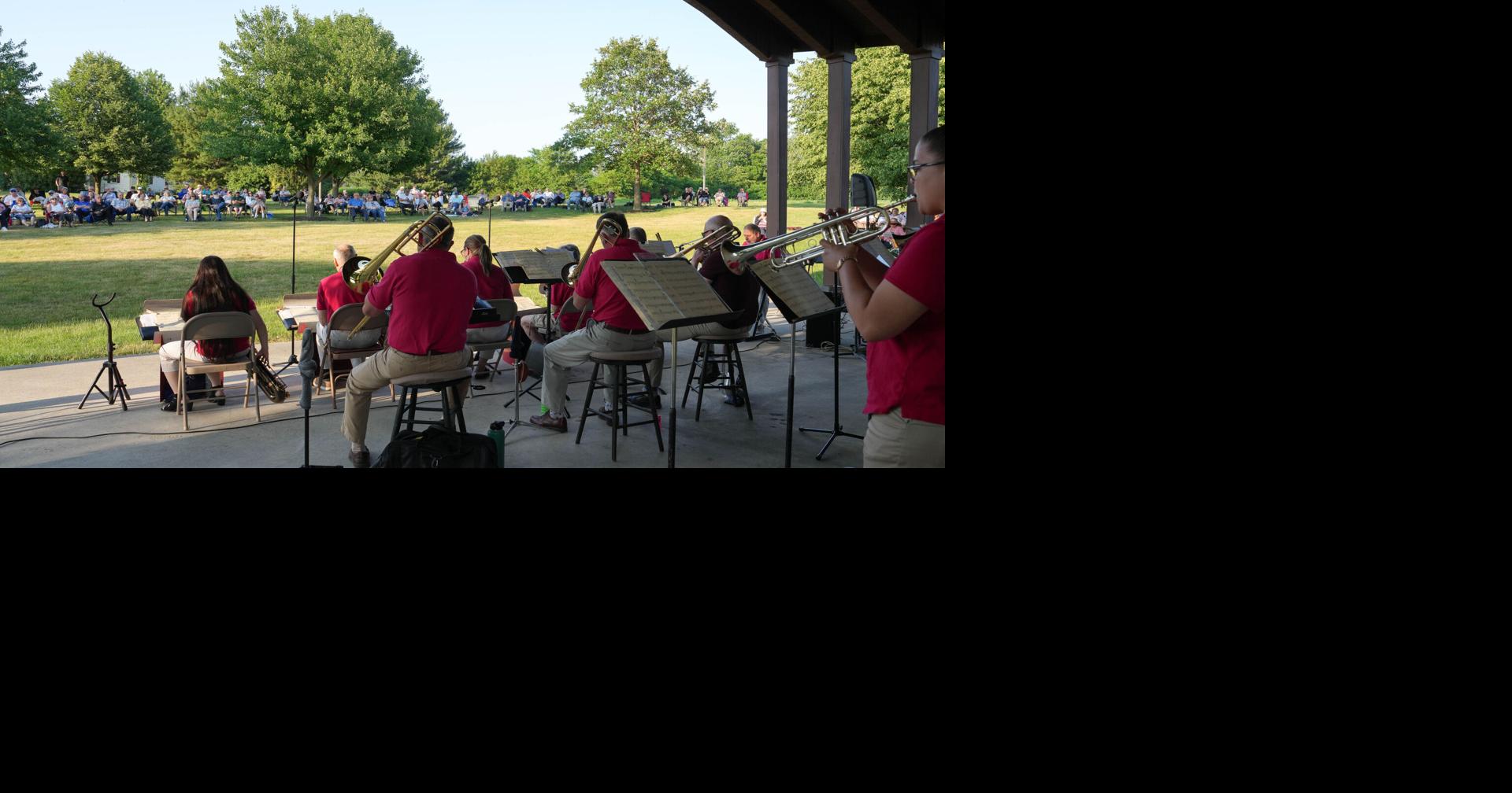 Longtime bandleader Bob Troxell honored at tribute concert [photos ...