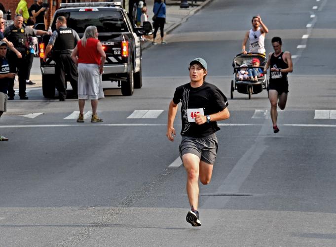 Runners take part in 5-mile Red Rose Run; proceeds benefit Central ...