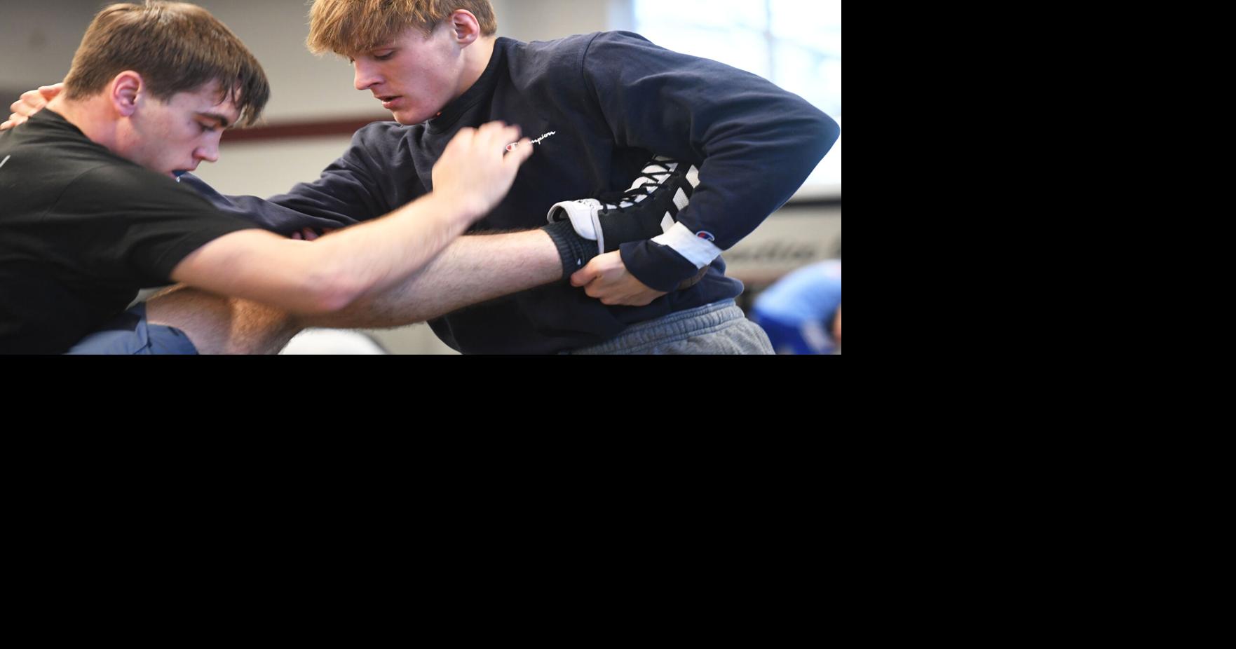 Manheim Central wrestler Brett Barbush [photos] | | lancasteronline.com