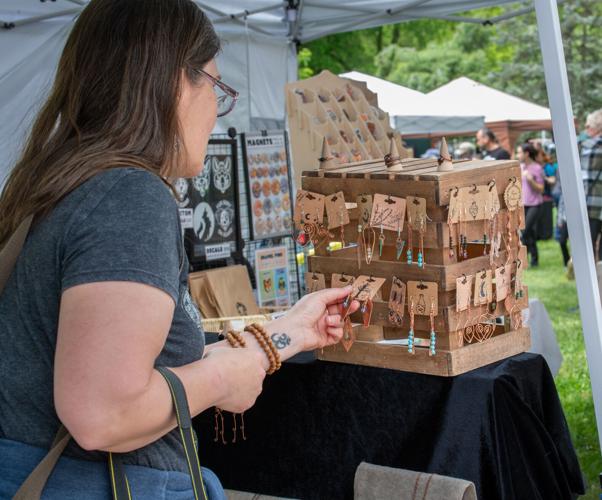 Wolf Sanctuary of PA raises money with music and art event [photos ...