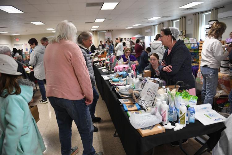 Spring Roses Vendor Show draws a crowd [photos] | Life & Culture ...