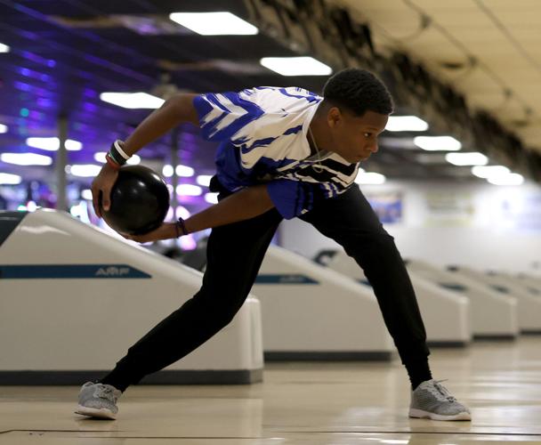 Elizabethtown vs. Northern Lebanon - L-L League team bowling ...