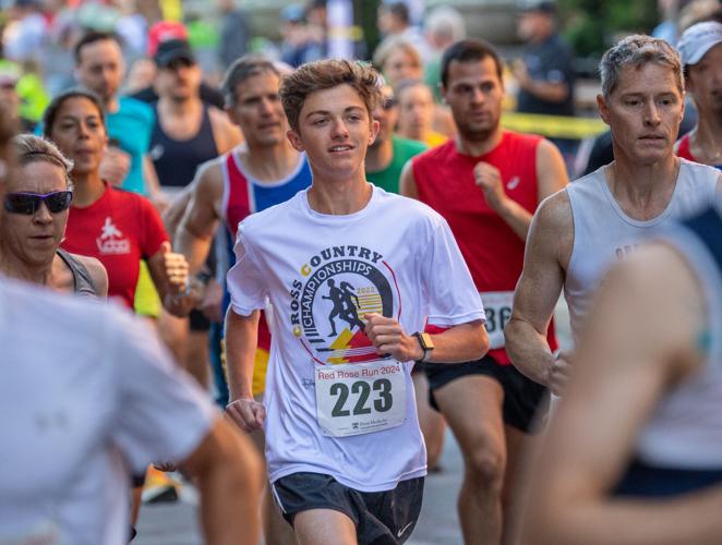 Scenes from the 48th annual Red Rose Run [photos] | | lancasteronline.com