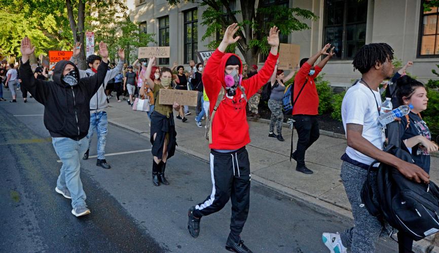 Protesters return to Lancaster city police station to protest Monday ...