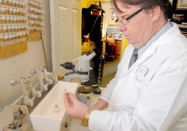 Patented lens remains on cutting edge | Business | lancasteronline.com