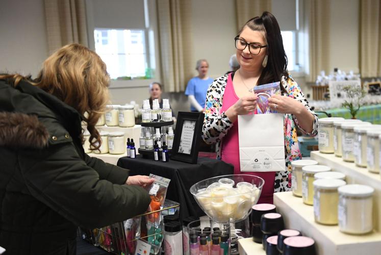 Spring Roses Vendor Show draws a crowd [photos] | Life & Culture ...