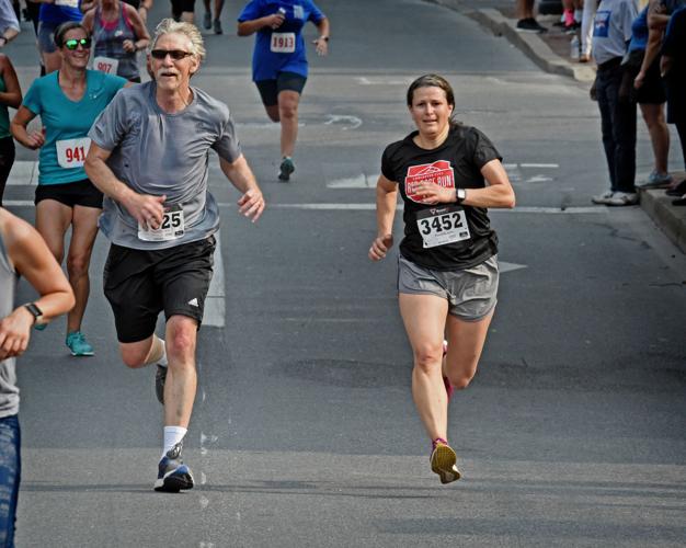 Runners take part in 5-mile Red Rose Run; proceeds benefit Central ...